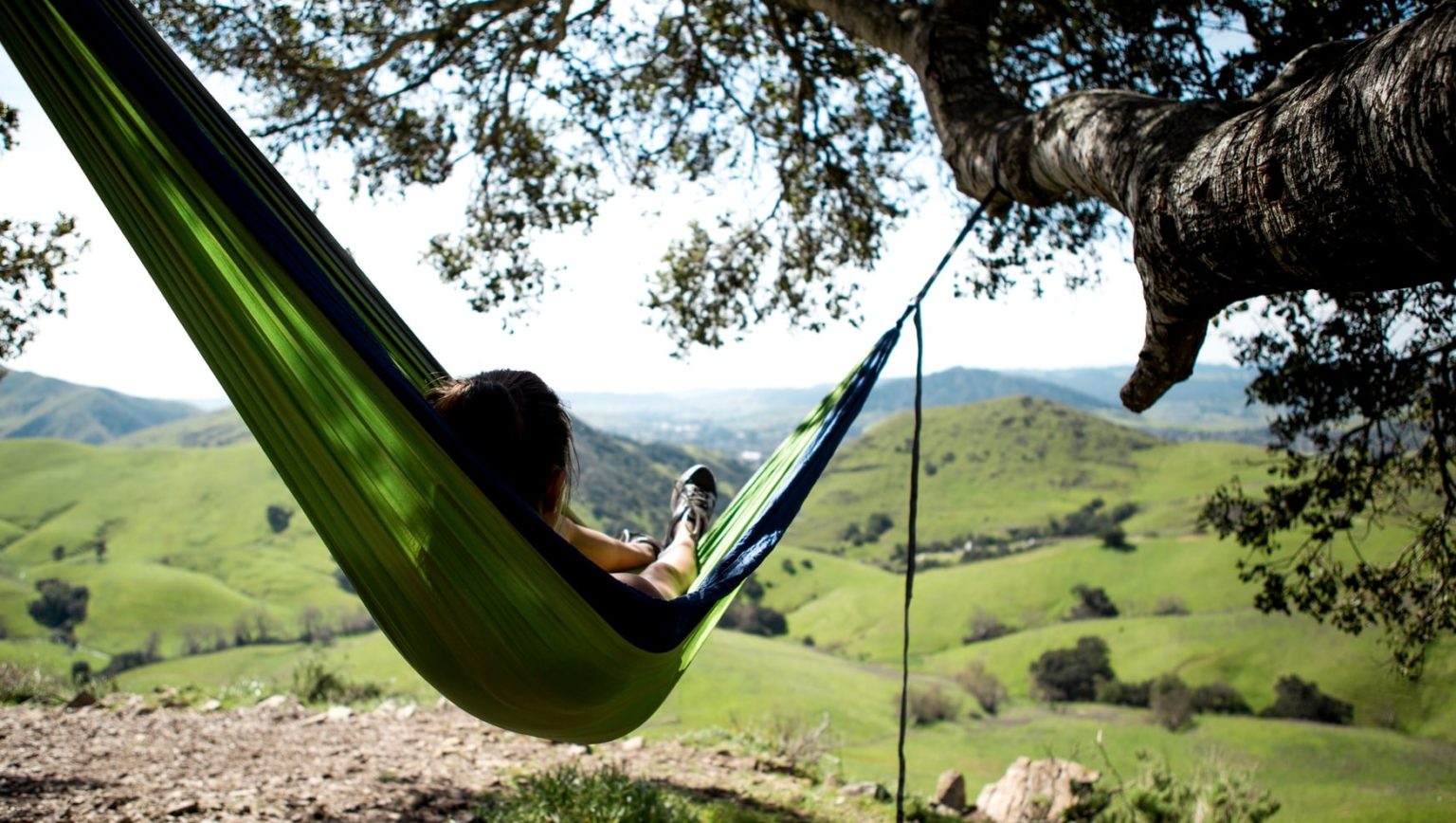 5 Introvert Tips for Surviving the Summer - SWW