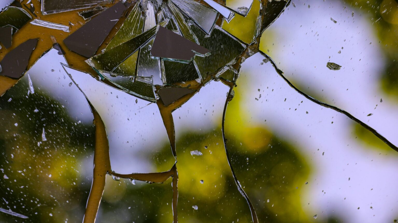 Magic Mirrors in Fairy Tales: A Reflection on a Timeless Symbol - SWW